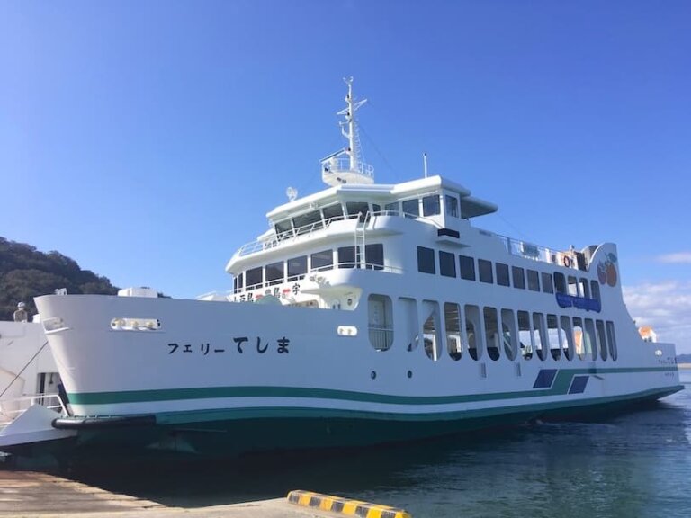 【豊島経由】岡山県の宇野港と小豆島の土庄港を結ぶ「小豆島豊島フェリー」の時刻表・料金 | カガワン